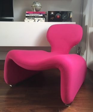 Seeing red or tickled pink? The colour of the Djinn chairs in 2001: A ...