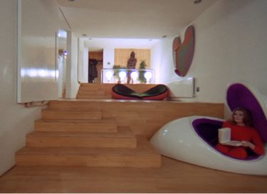 The real story behind Alex's turntable in A Clockwork Orange - Film and ...