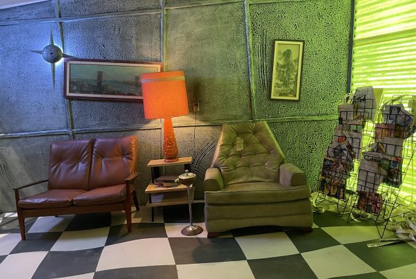 The Deetz House and Tim Burton’s Otherworldly Designs in Beetlejuice ...