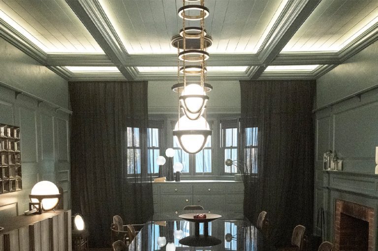 The Deetz House and Tim Burton’s Otherworldly Designs in Beetlejuice ...
